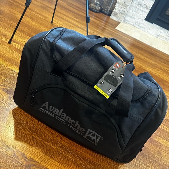 Avalanche | Bags | Avalanche Duffle Bag | Poshmark